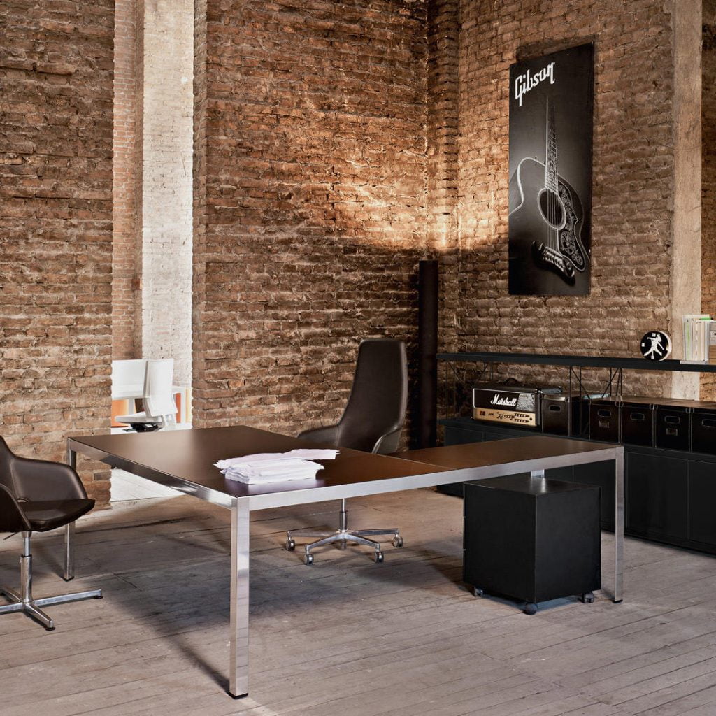 Buy Elegant Stylish Executive office desk in Dubai UAE